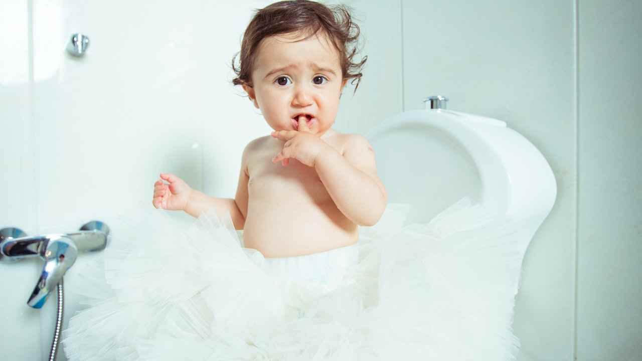 सपने में मल (Potty) देखना: जाने अर्थ, शुभ और अशुभ संकेत - Sapnameaning